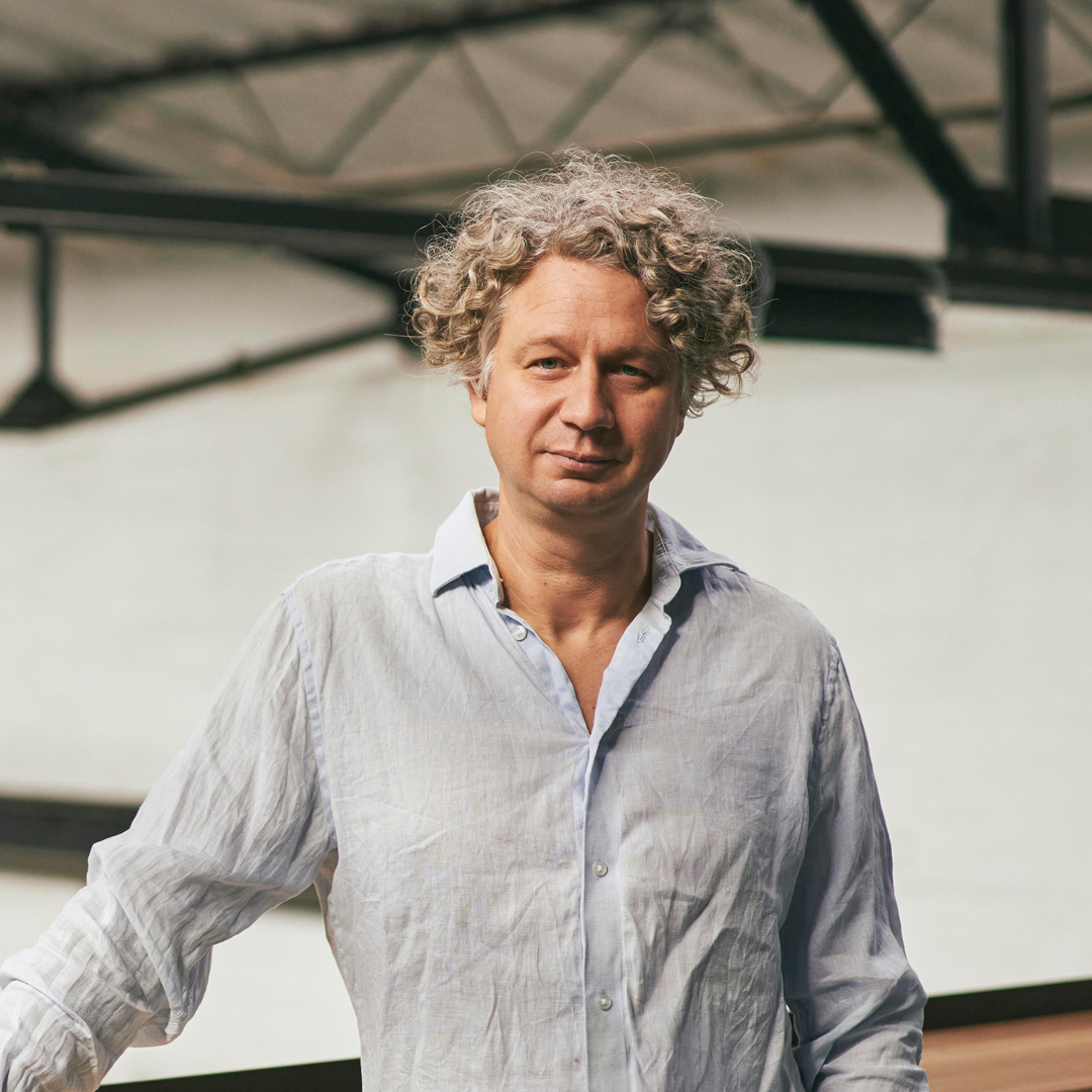 Komanda// Dūmų fabrikas