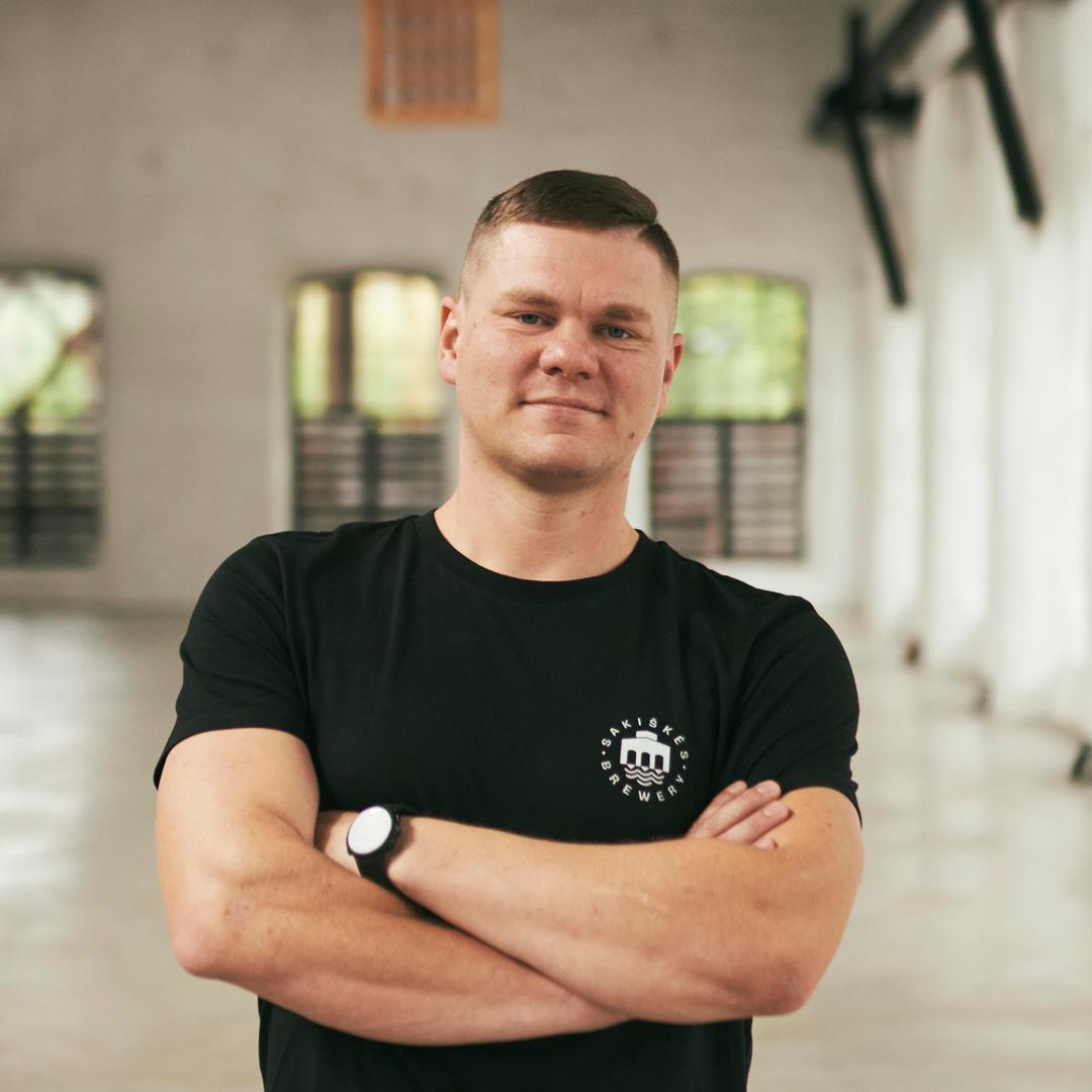 Komanda// Dūmų fabrikas